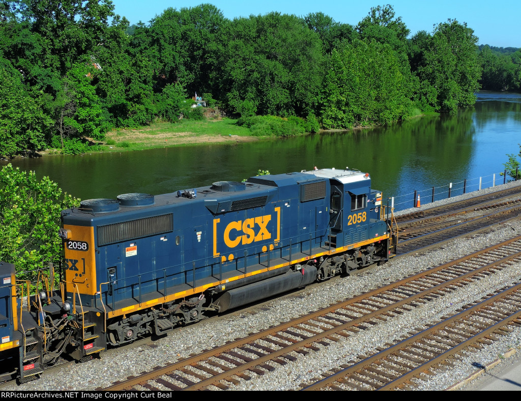 CSX 2058 (2)